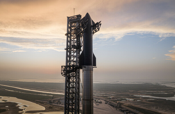 Elon Musks Spacex Postpones Launch Of Mammoth Starship Rocket