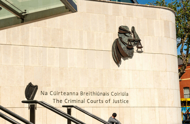 Violent criminal who 'brutally' murdered pensioner with axe is jailed ...