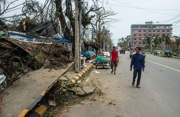 At least 29 reported dead after Cyclone Mocha tears through Bangladesh ...