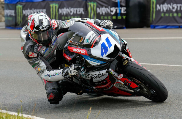 Spanish rider dies at Isle of Man TT Races · The 42