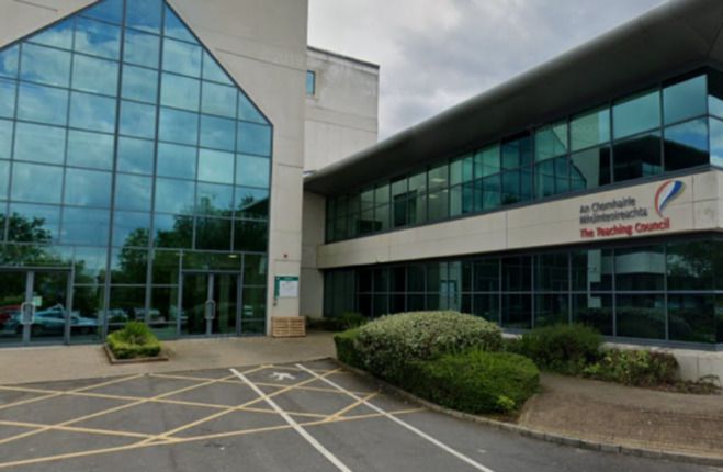 Teacher accused of sending inappropriate Snapchat messages to female ...