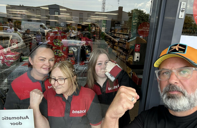 Staff at Iceland store in Coolock to pause sit-in protest