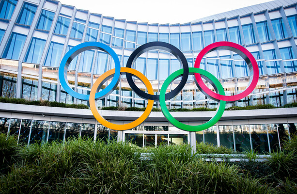 IOC guarantees boxing's place at Olympics despite ejecting IBA · The 42