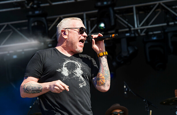 Smash Mouth lead singer Steve Harwell dies aged 56 · TheJournal.ie