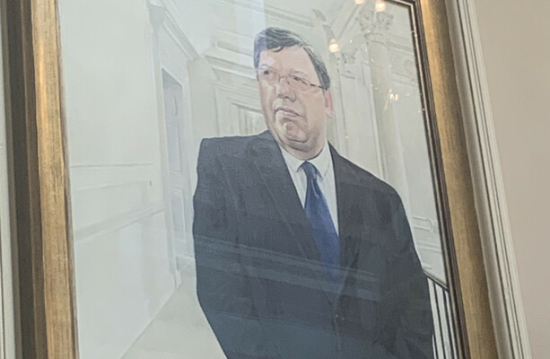 Portrait of former taoiseach Brian Cowen finally goes on display in ...