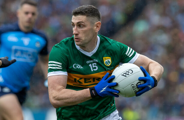 Mid Kerry through to decider after seeing off 13-man Dingle · The 42