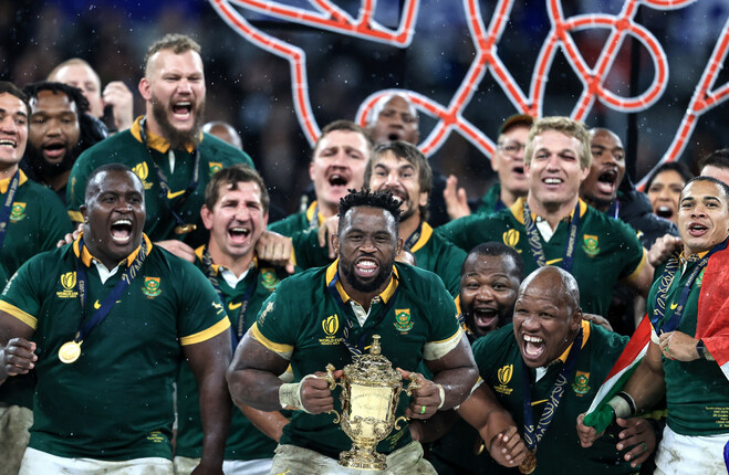 Springboks cling on against 14-man All Blacks to go back-to-back
