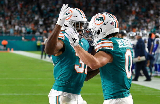 Dolphins secure playoff spot with win over Cowboys, Lions clinch NFC North