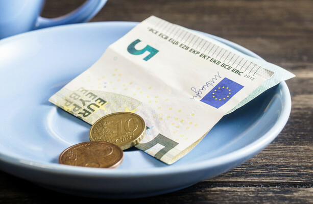New on-the-spot fines for businesses that breach rules on giving tips ...