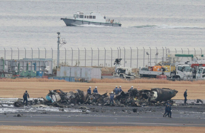 Transport officials search for voice recorder in debris of Japan runway ...