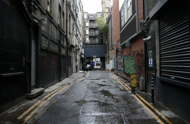 'Unsafe' laneway in Dublin City closed due to anti-social behaviour