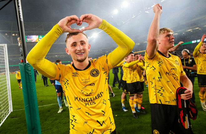 St Pat's youngster Sam Curtis signs long-term deal with Premier League ...