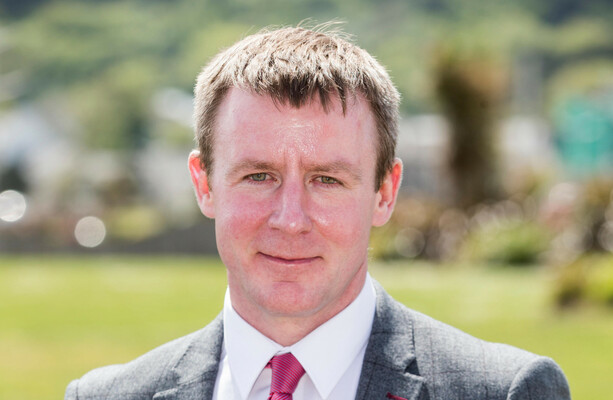 Laois boss suspended by SDLP for leaving Stormont early for match