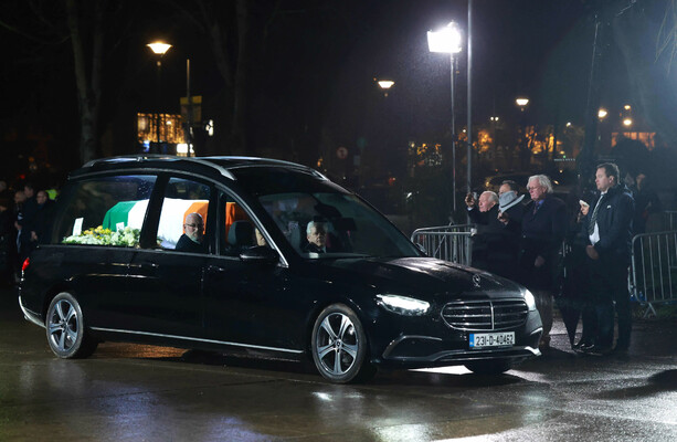 Former Taoiseach John Bruton remembered as 'a great statesman' at ...