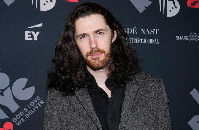 Hozier becomes fourth Irish artist ever to reach number one spot in US ...