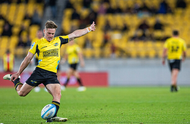 Hurricanes move to top of Super Rugby table as Brumbies consolidate ...
