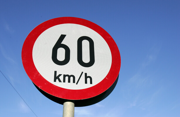 Speed limit of 60 km/h on local roads to be introduced in November