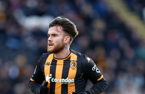 Ireland international Aaron Connolly joins Sunderland · The 42