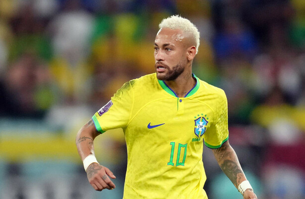 Neymar makes first competitive appearance one year after ACL injury