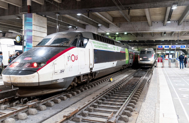 Four people wounded, two seriously, by axe used in fight on train near ...