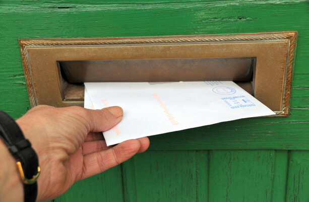 Do you give your postman a tip at Christmas? · TheJournal.ie