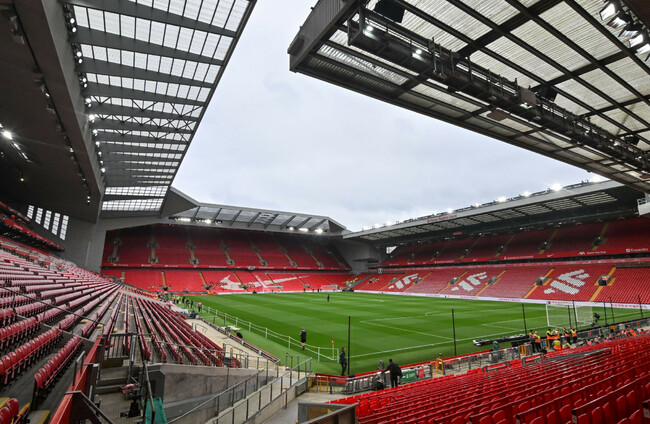 Liverpool-Man United goes ahead at Anfield after safety meetings due to ...