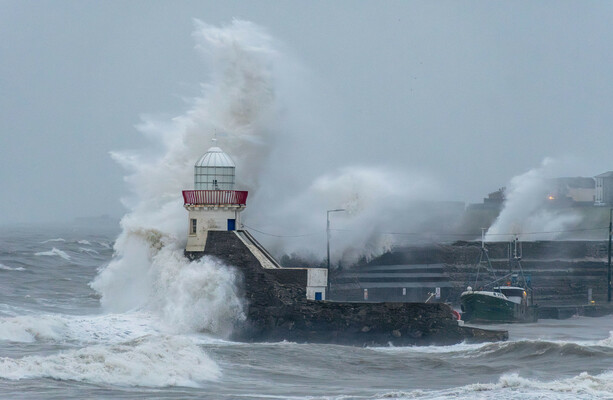 Storm Éowyn: UK Met Office issues rare Status Red warning for six ...