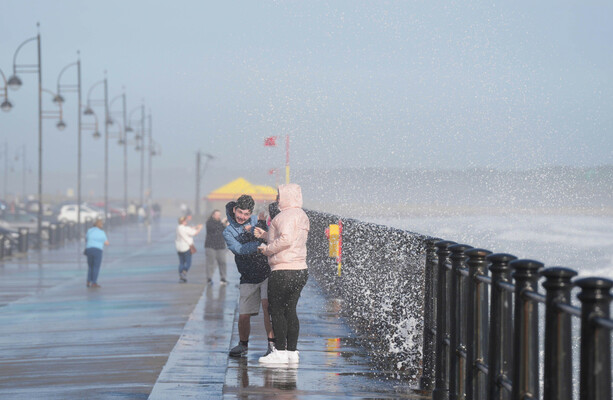 Status Yellow wind warning for 10 counties tomorrow as stormy ...
