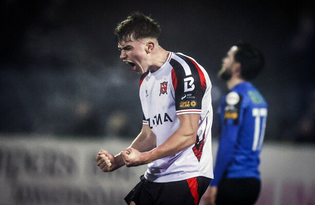 Dundalk come from behind against Longford to continue unbeaten start