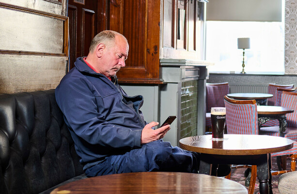 Are you in favour of phone-free pubs? · TheJournal.ie