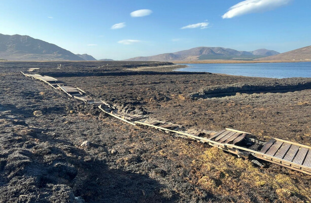 Investigation underway as 'devastating' fire closes popular hiking ...