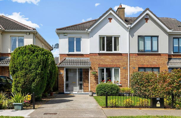 You can now make offers online for this turnkey home in Lucan