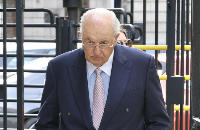 €50,000 in two brown envelopes may have soured John Magnier's Barne Estate deal, trial hears