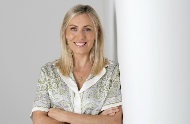 Irish Author Lands Major Book Deal | The Journal - NewsyList