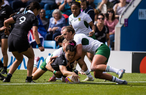 Victoriahjt fuck i’d say she's in her early thirties, about