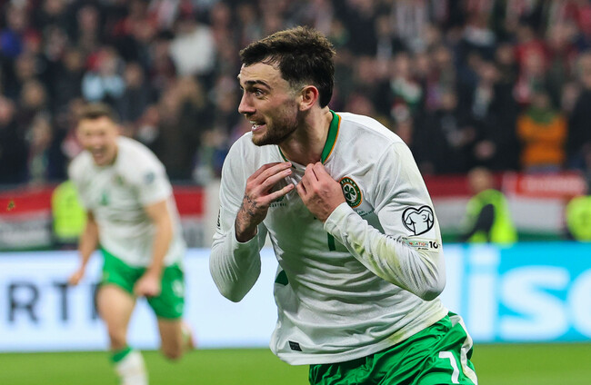 Parrott's magnificent hat-trick sends Ireland to play-offs in amazing ...