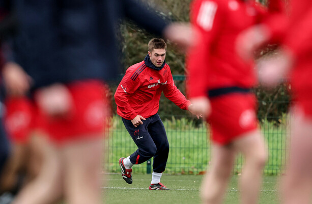 Jack Crowley to start among nine Munster changes for Páirc clash