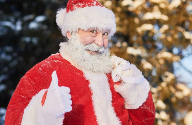 Taoiseach gives clearance for Santa Claus to enter Irish airspace this ...
