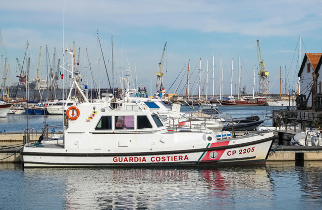 At least 10 dead in shipwreck off Malta as search operation continues