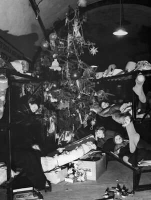 PICS: Surviving Christmas during World War II · TheJournal.ie