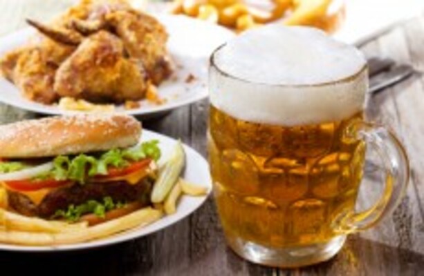 Fast food and alcohol companies ‘using similar strategies to tobacco ...