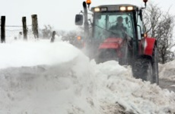 Helicopters used to dispatch crews as 900 homes in North still without ...