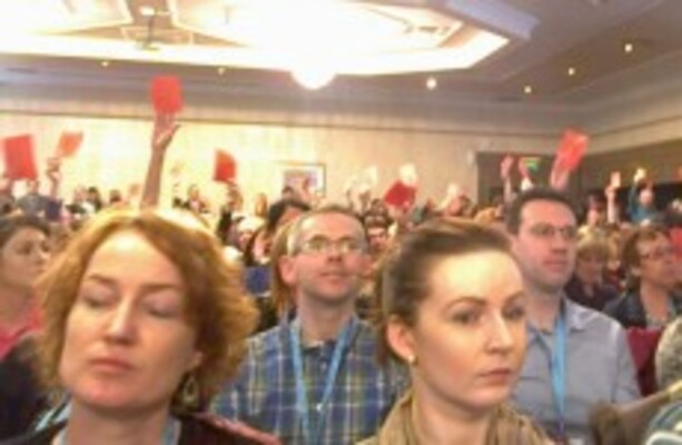Ruairí Quinn Faces Red Cards And Heckles During Into Address