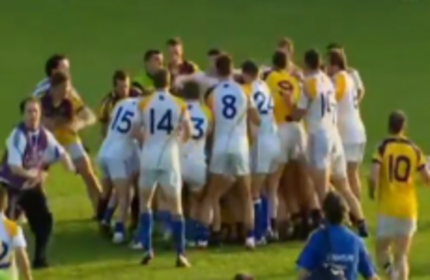 VIDEO: Maor uisce removes glasses before getting involved in fight ...