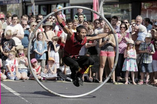 Pictures: Irish acrobatic duo take Street Performance world title