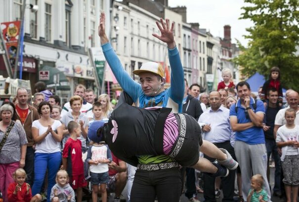 Pictures: Irish acrobatic duo take Street Performance world title