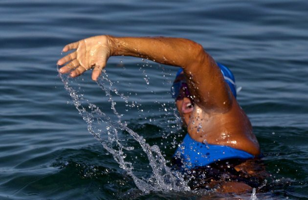 64-year-old becomes first person to swim Cuba to Florida without a ...