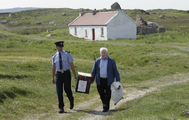 This man is seeking a woman to live on Inishfree with him Castaway style
