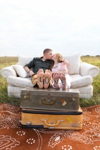 These are the funniest (and worst) engagement photos you'll ever see