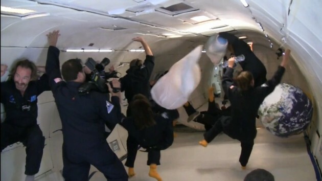 Kate Upton Did A Sports Illustrated Swimsuit Shoot In A Zero Gravity Chamber